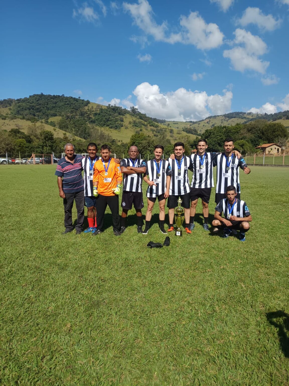 Equipe do Gui Félix conquista título do Campeonato de Futebol do Bairro ...